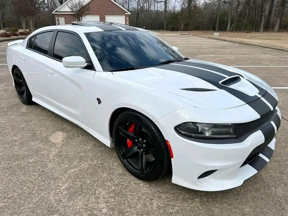2017 dodge Charger SRT Hellcat 707hp – Striker Cars For Sale